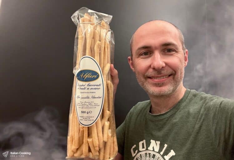 20 Delicious Italian Snack Foods - From Sweet to Crispy and Savory ...